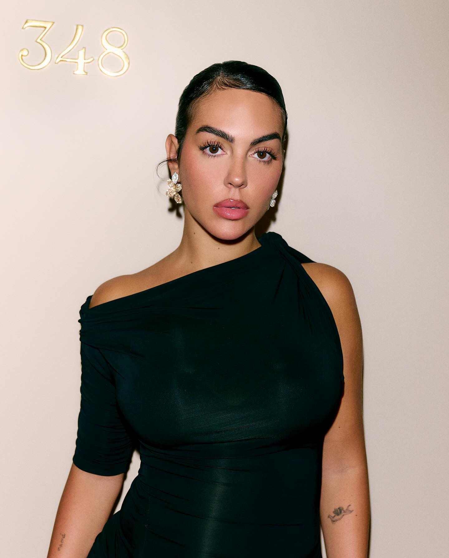 Çıplak Georgina Rodríguez Bikinili Külotsuz Sıcak Resimler